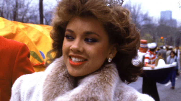 Vanessa Williams - Actress, Singer - Biography.com Vanessa Williams - Actress, Singer - Biography.com